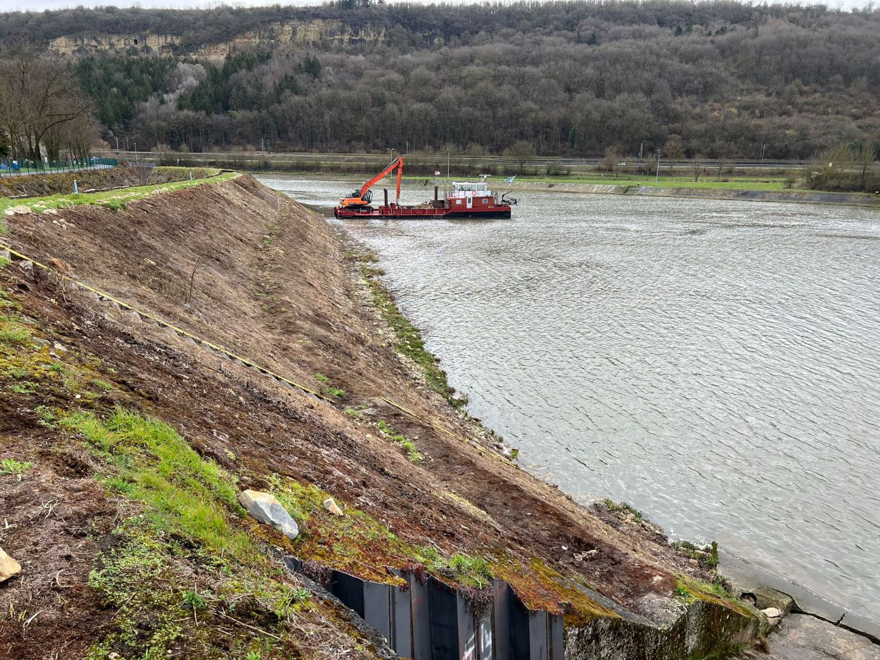 Aire de giration à l’entrée de la darse du Port de Mertert - Projets ...