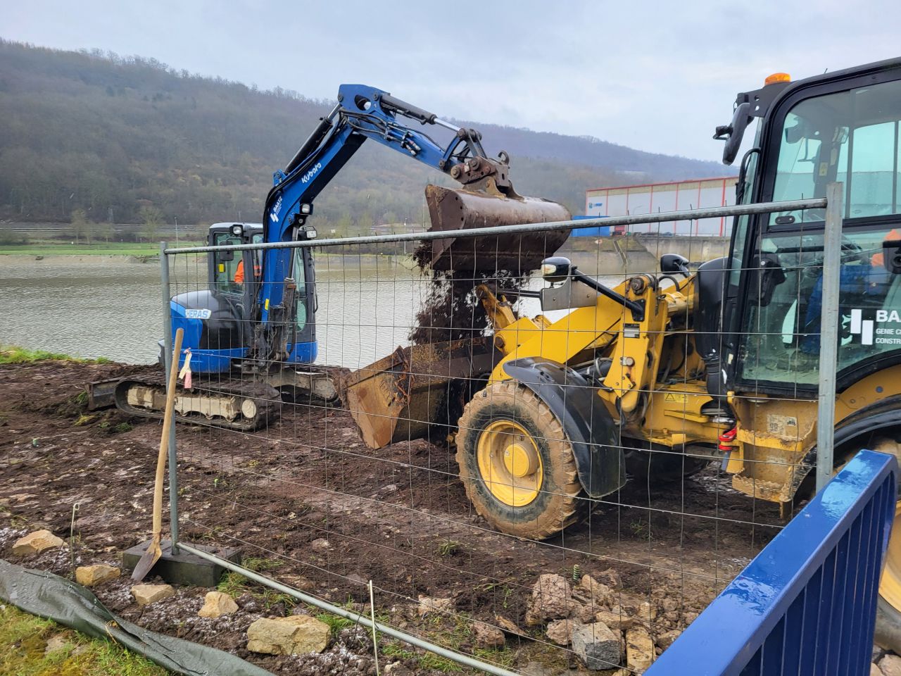 Aire de giration à l’entrée de la darse du Port de Mertert - Projets ...